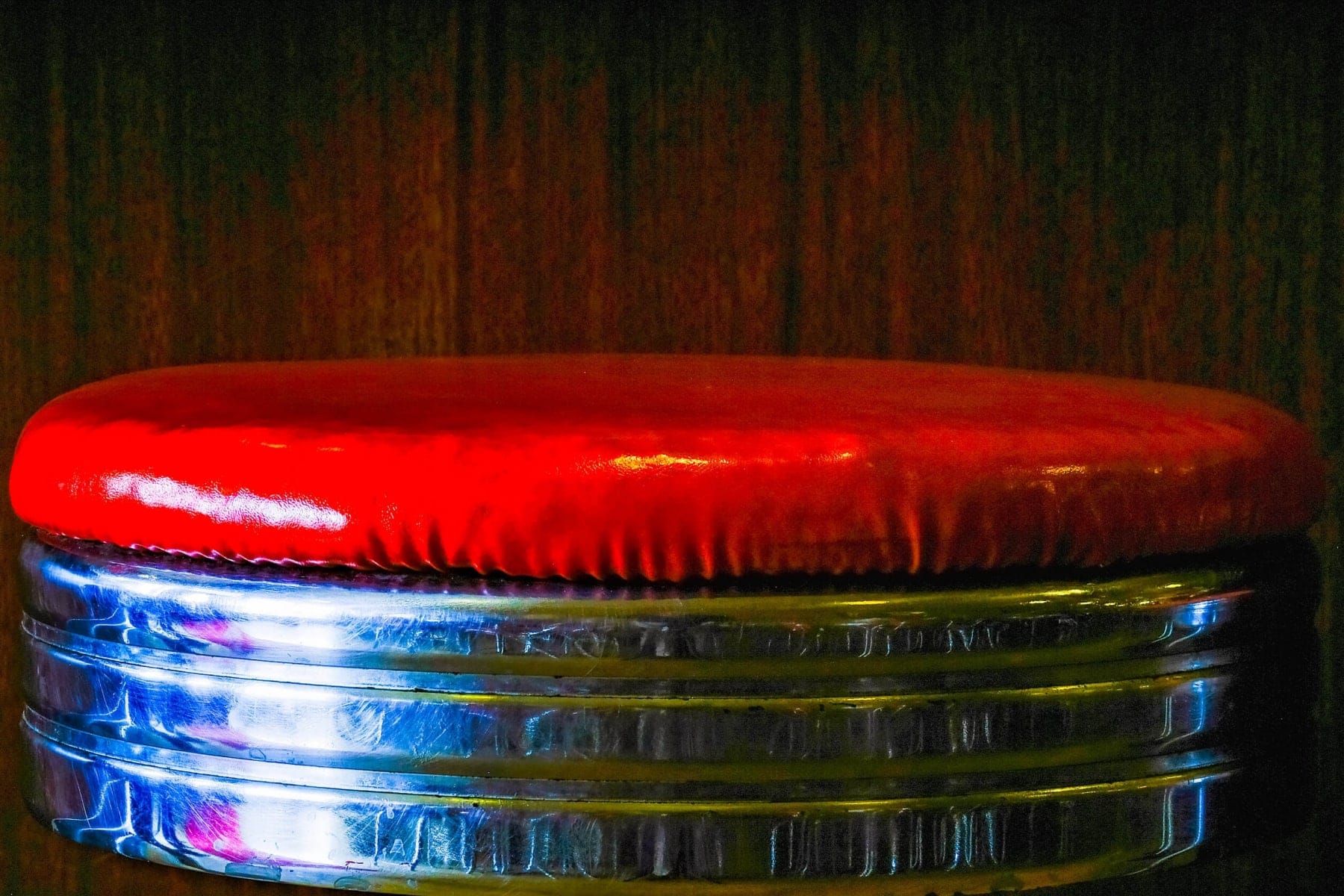 red_hat_stool - Tillman Crane Photography